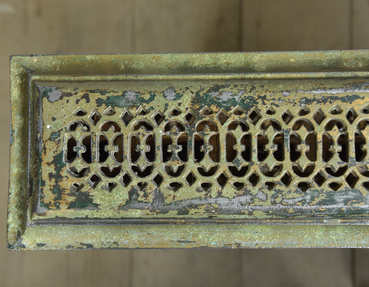 19th CENTURY CAST IRON RADIATORS-THE IVY | Haes News & Photos